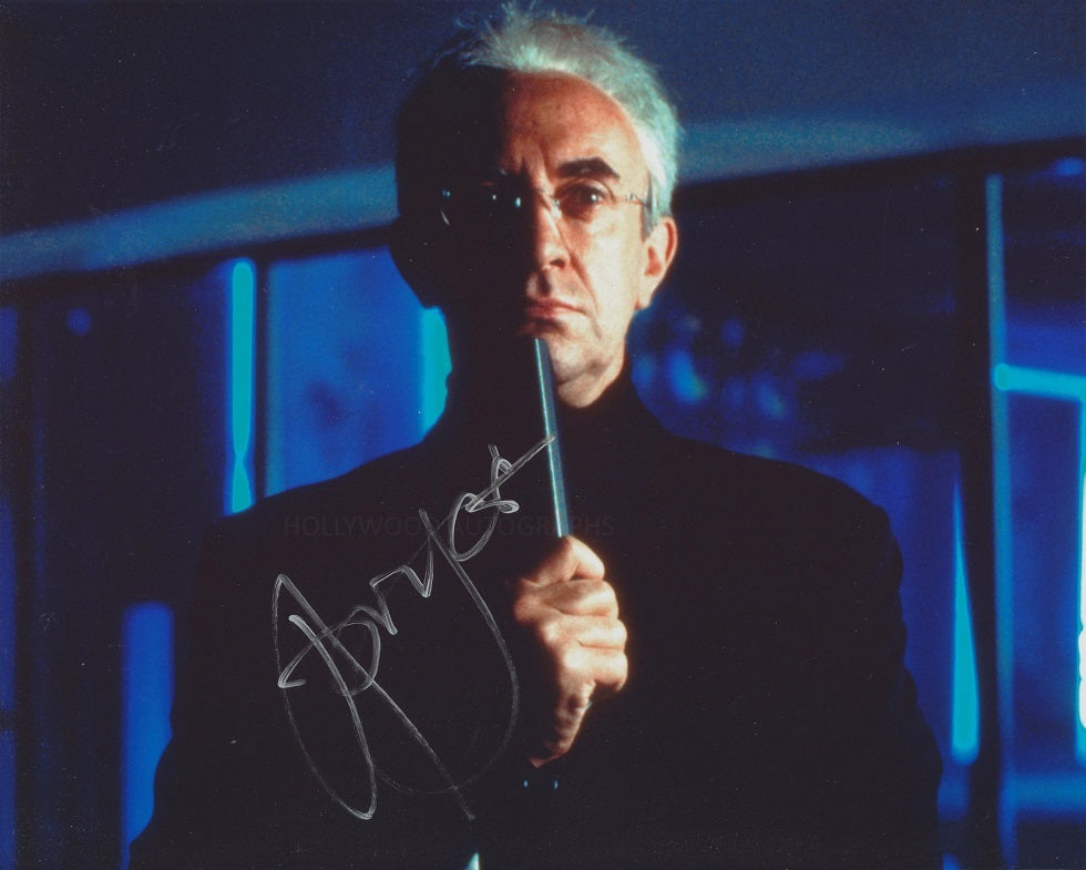 JONATHAN PRYCE - James Bond – Hollywood-Autographs UK